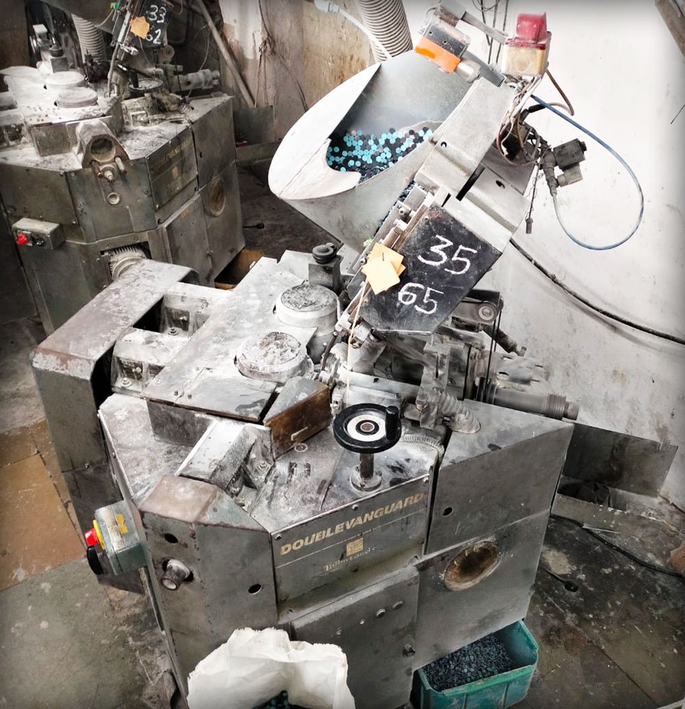 Latest sheet casting drums for button making | Polyester manufacturing ...